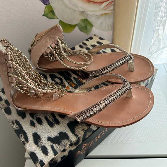 ZIGI girl | Shoes | Zigi Girl Sandals Marla | Poshmark